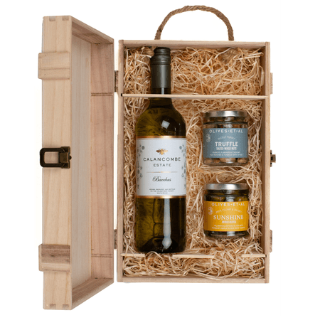 Calancombe Estate Bacchus 2022 & Luxury Nibbles Wooden Gift Box Set ...